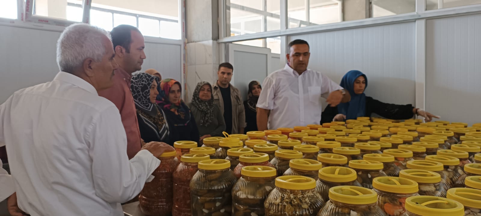 Kaymakam Topuz, Turşu Üretim Tesisini inceledi - Yeniufuk Gazetesi