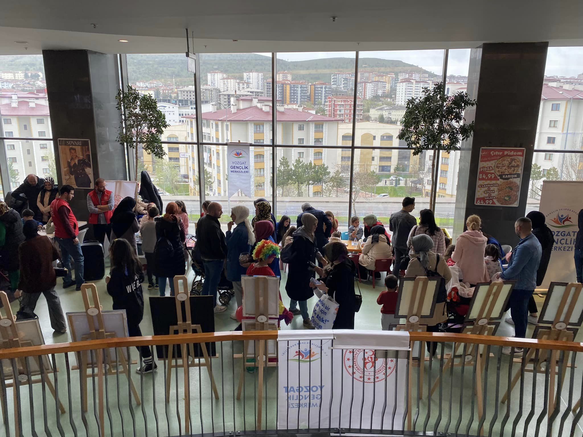 Sosyal medyadan, sosyal meydana - Yeniufuk Gazetesi