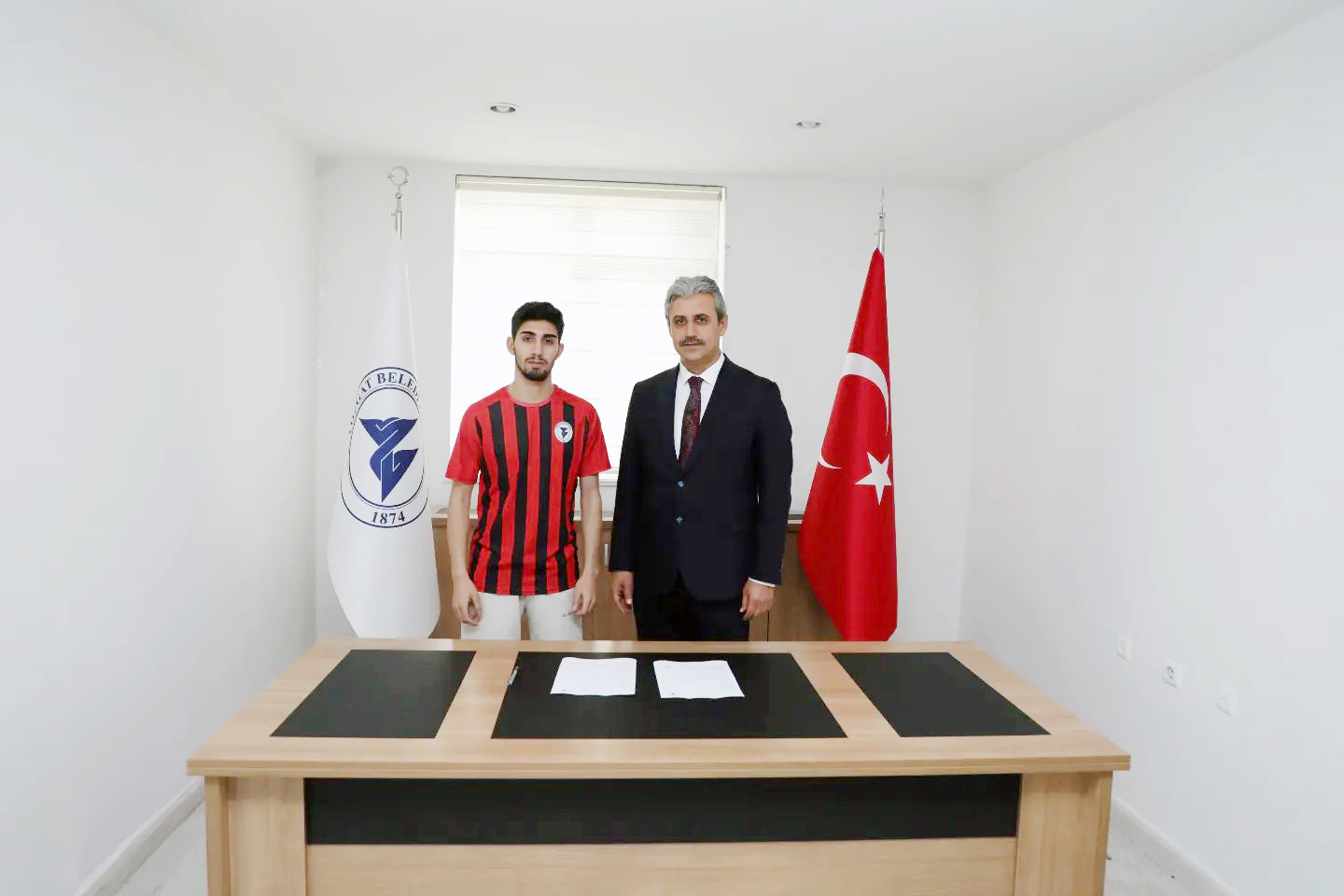 Şampiyonluk kutlamasında buluştular « Yeniufuk Gazetesi